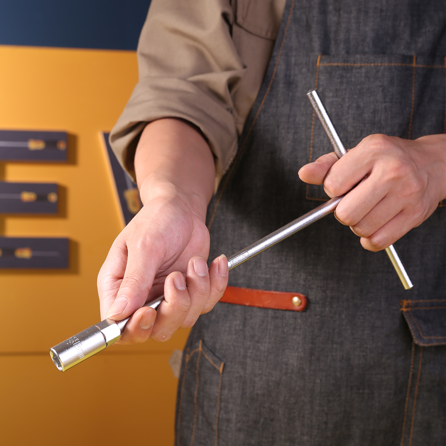 13mm T-Handle socket wrench from China manufacturer - Deli Tools